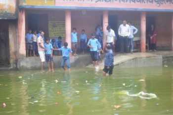 उफ! इतनी बदबू और गंदगी में कैसे हो पढ़ाई? – Patna Now – Local News ...